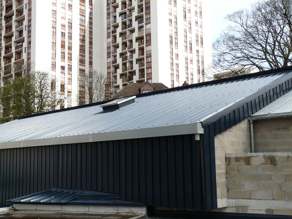 Les réalisations, pliage à la demande, chéneaux, bardage...